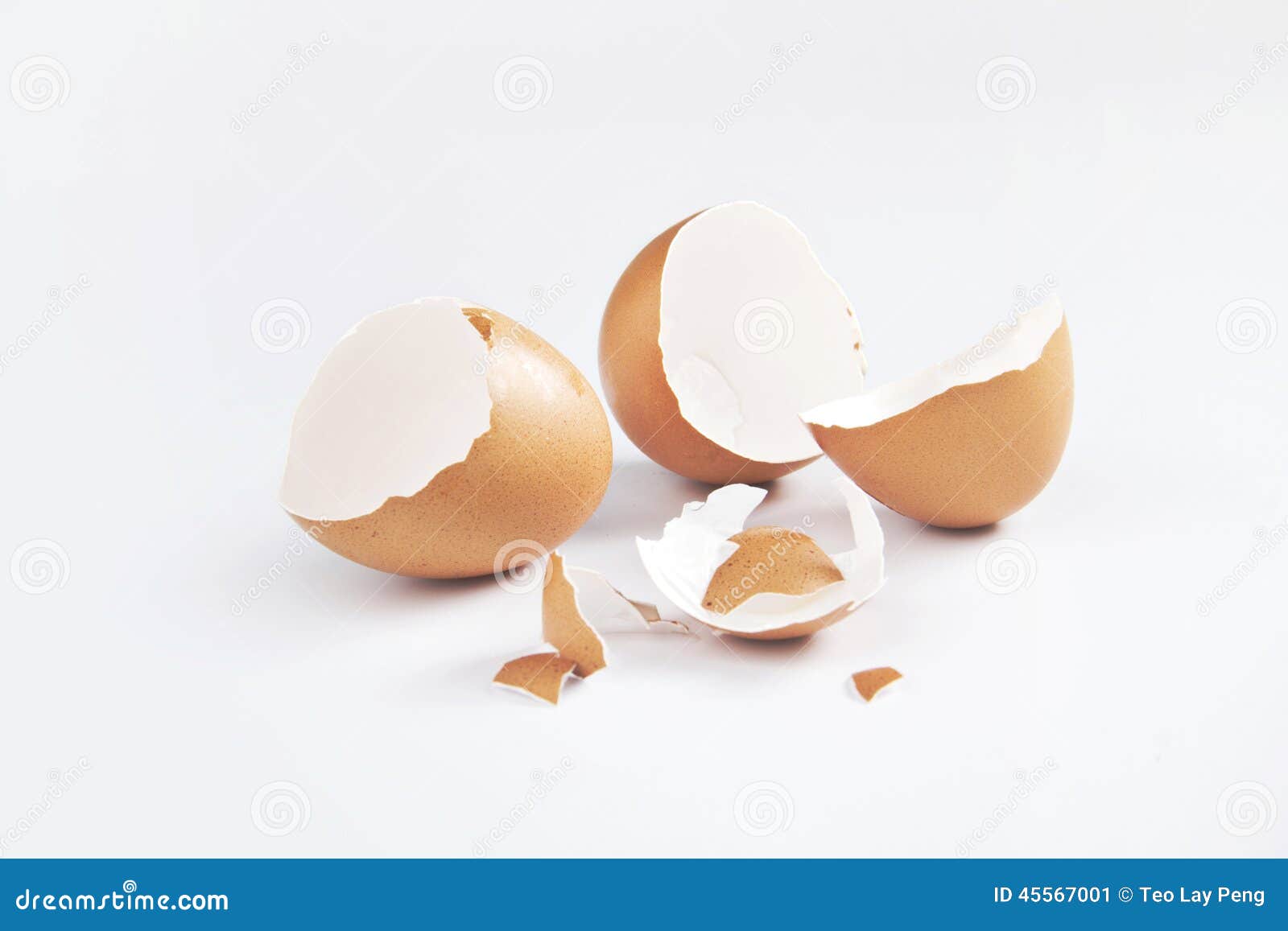 Egg with crack shell stock image. Image of group, fragile - 45567001