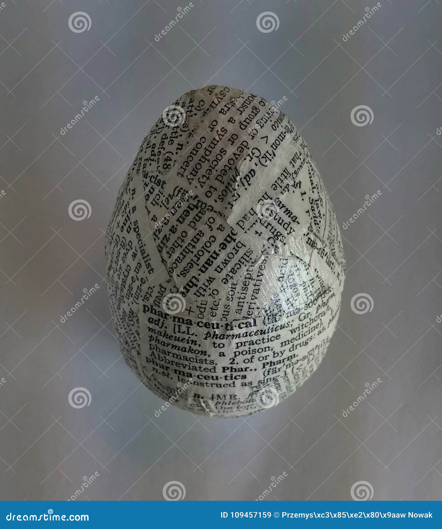 Egg Decorated Using Newspaper Decoupage Stock Image - Image of ozdoby ...