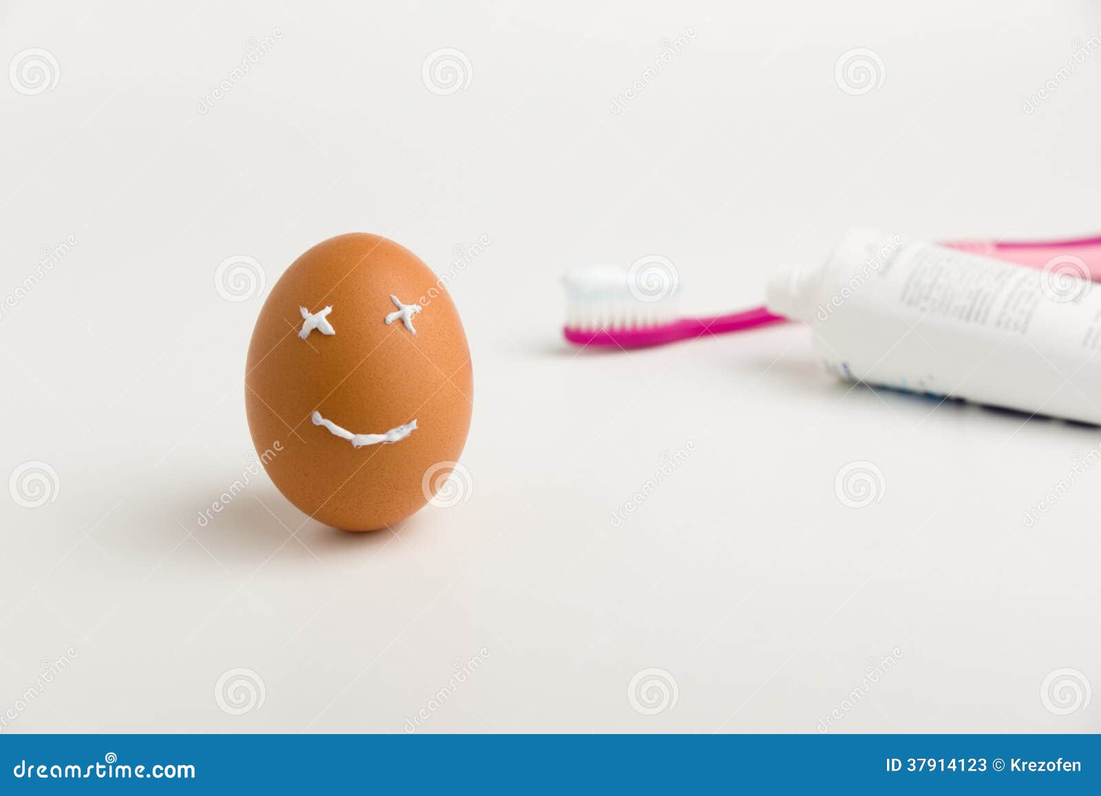 Egg and toothpaste stock image. Image of fragility, cycle - 37914123