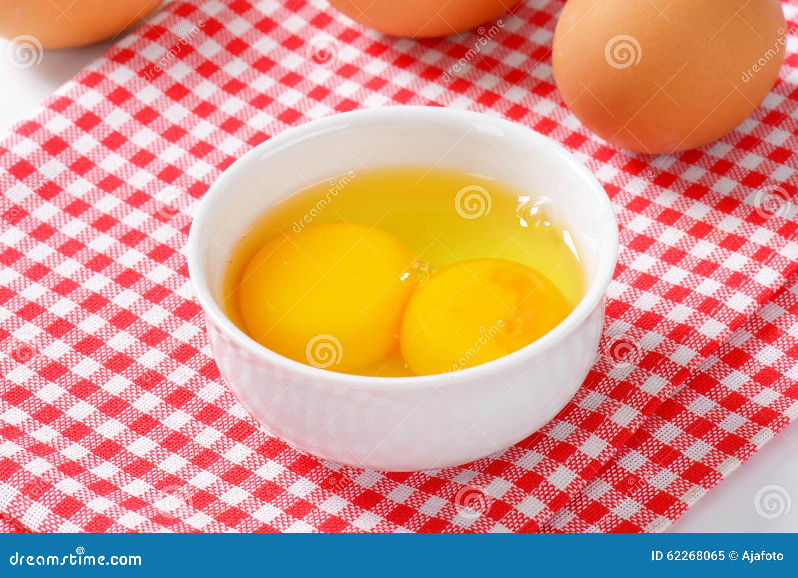 Egg Whites and Yolks in Bowl Stock Image - Image of white, shot: 62268065