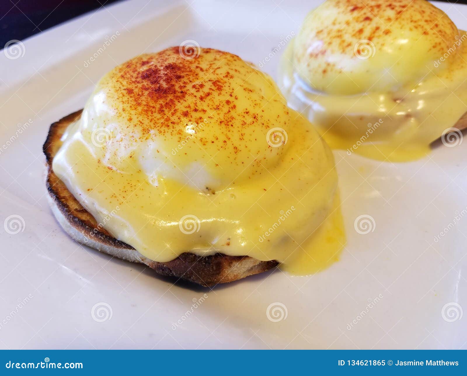 Eggs Benedict on a White Plate Stock Image - Image of plate, benedict ...