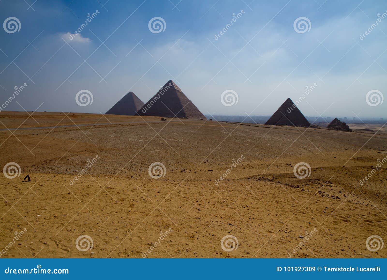 Egypten pyramider fotografering för bildbyråer. Bild av afrika - 101927309