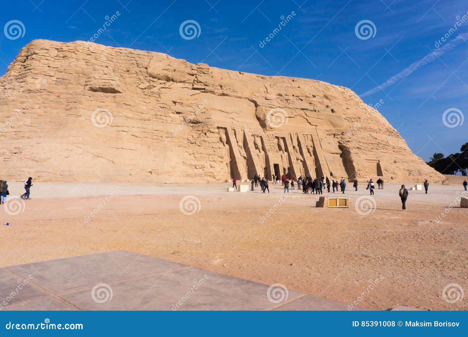 Egyptian Ancient Temple Giant Pharaohs Editorial Stock Photo - Image of ...