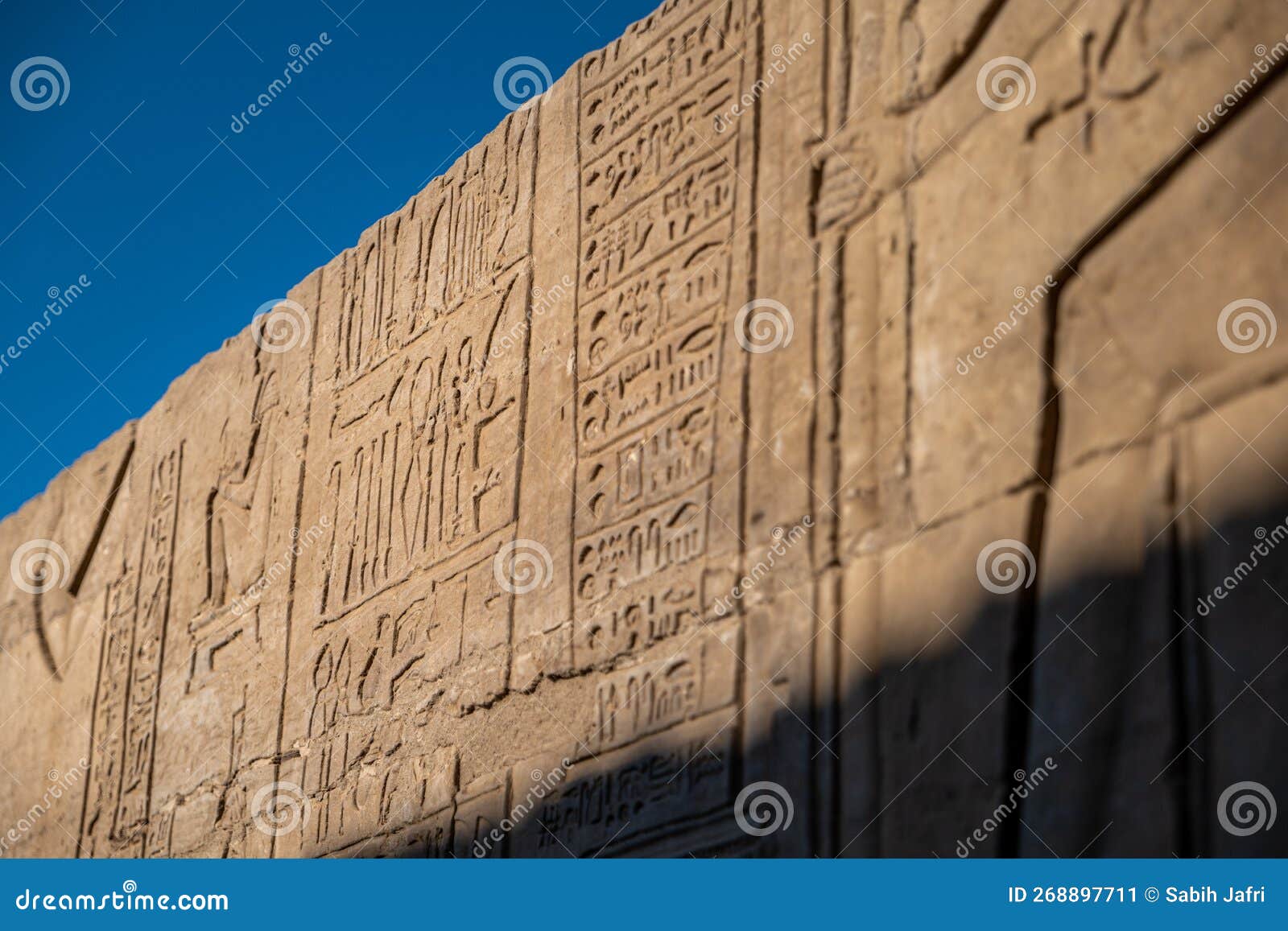 Egyptian Hieroglyphics on Old Temple Editorial Photo - Image of ...