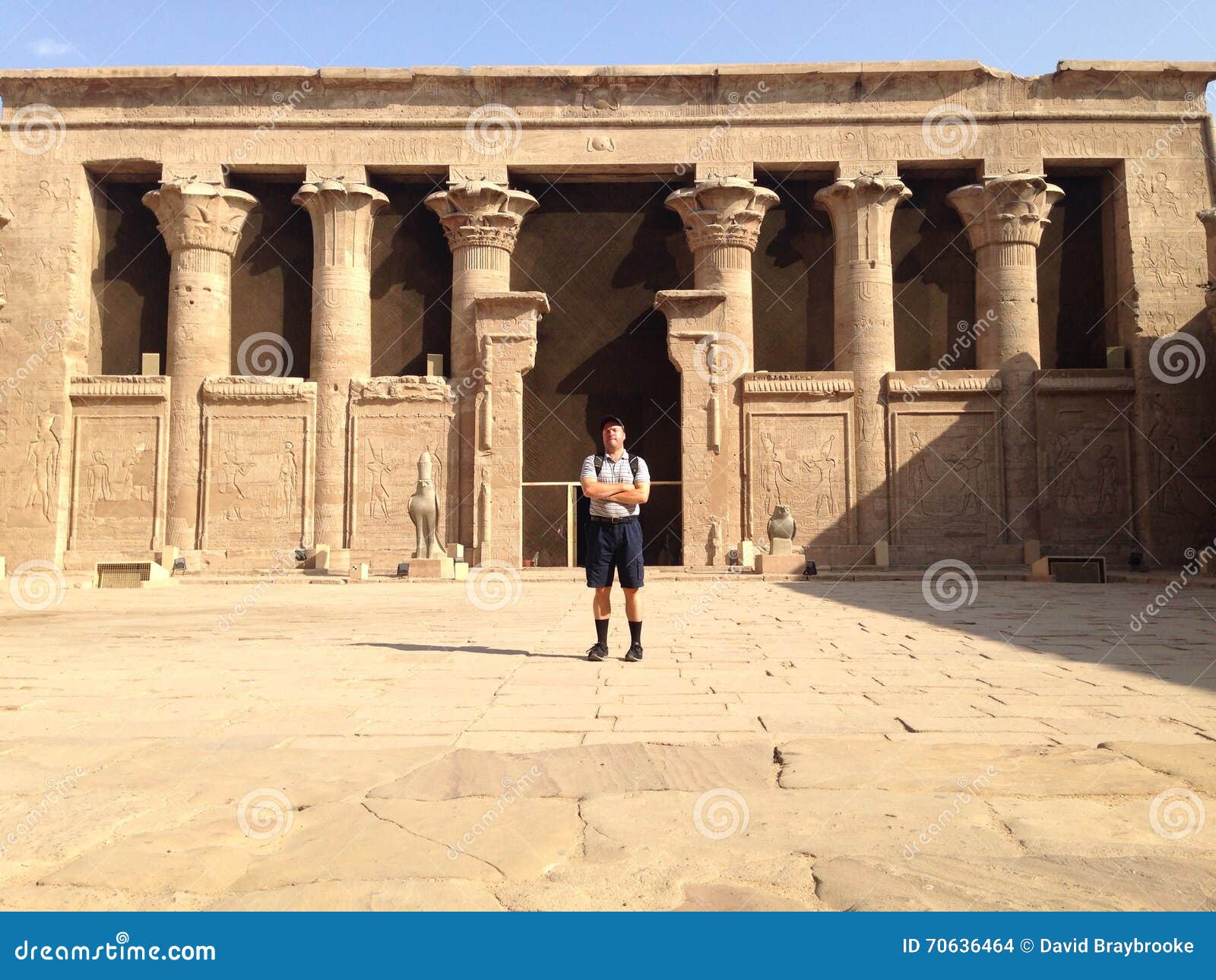 Egyptian monuments editorial stock image. Image of temples - 70636464