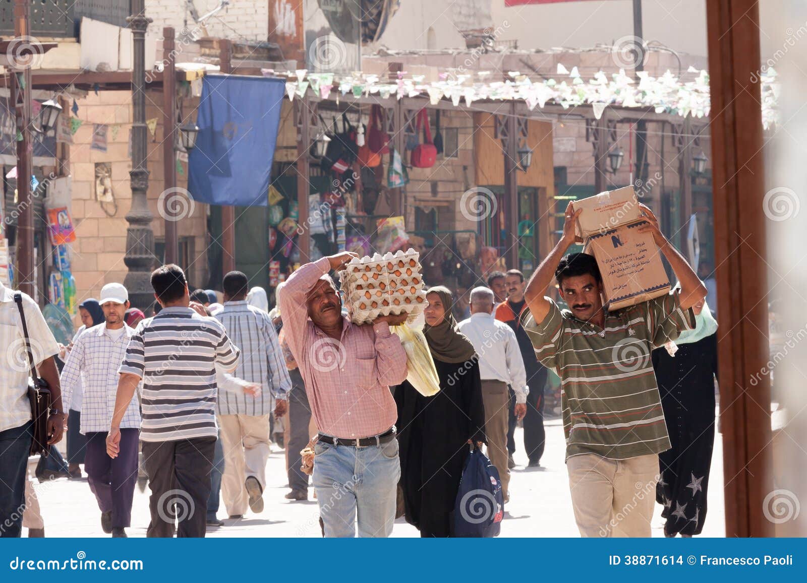Egyptian Workers in Cairo, Egypt Editorial Stock Image - Image of egypt ...