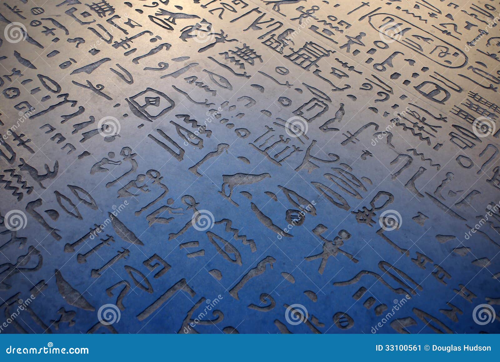 Egyptische hiërogliefen stock afbeelding. Image of voorbij - 33100561