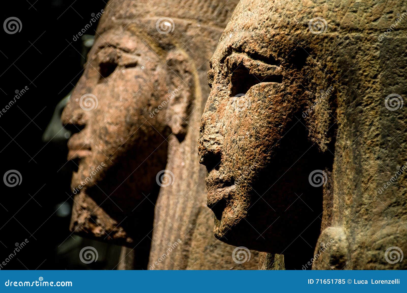 Egyptische Sfinxstandbeeld Gebroken Neus Redactionele Afbeelding ...