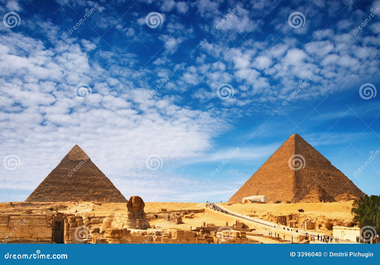 Egyptiska pyramider arkivfoto. Bild av pyramid, mänsklig - 3396040