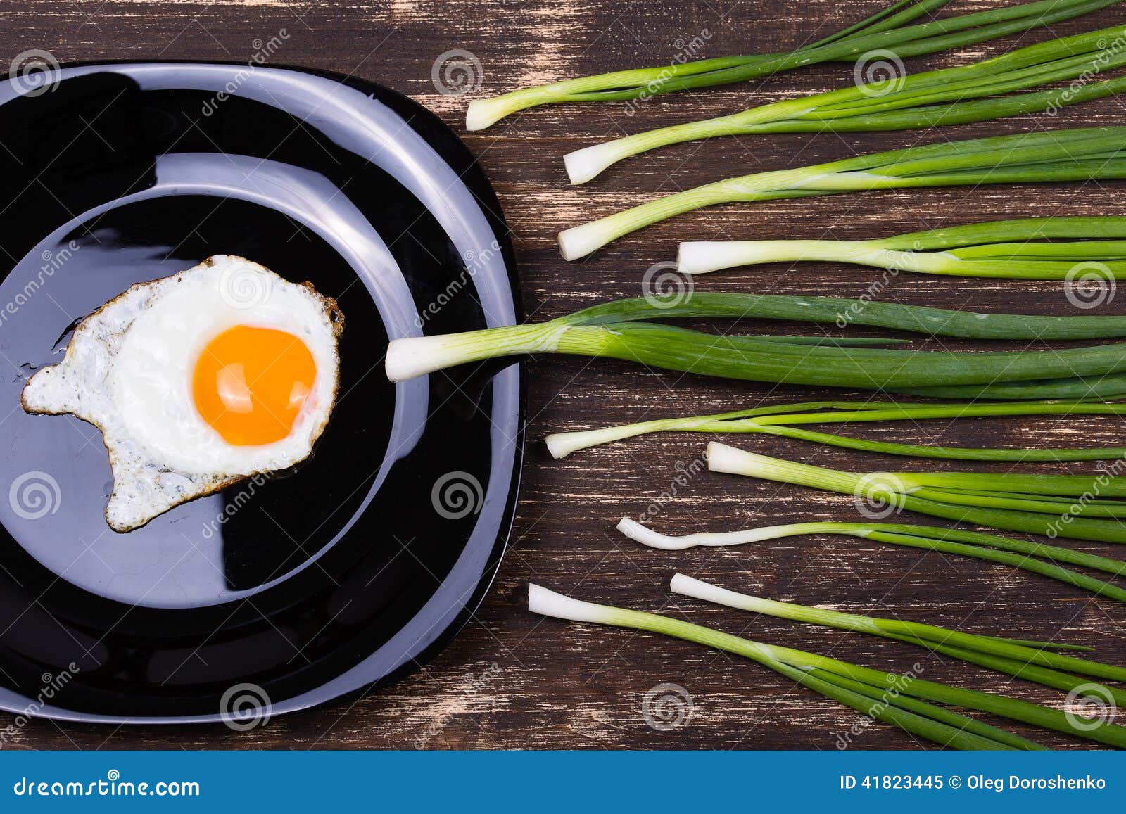 Ei, bieslook en plaat stock afbeelding. Image of ontbijt - 41823445