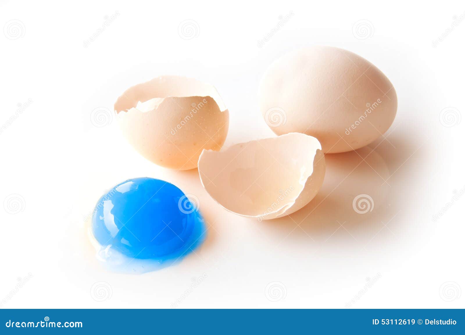 Ei met blauwe dooier stock afbeelding. Image of gewijzigd - 53112619