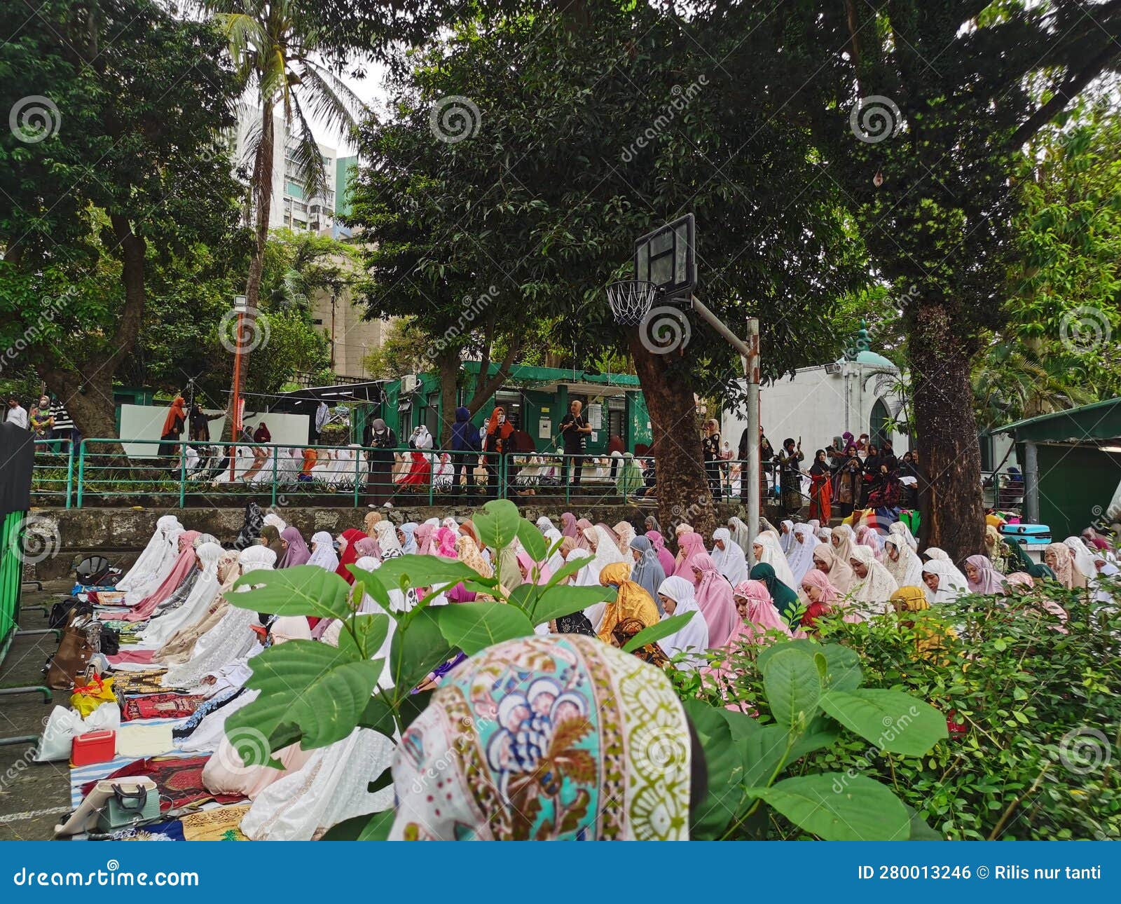 Eid Atmosphere at the Moluyoun Macau Mosque Editorial Photo - Image of ...