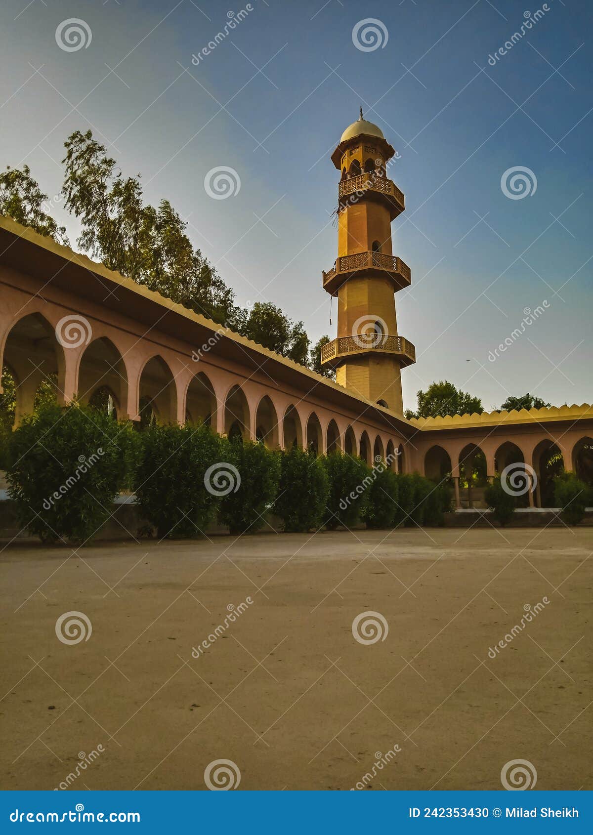 Eid gah mosque minar stock photo. Image of landmark - 242353430
