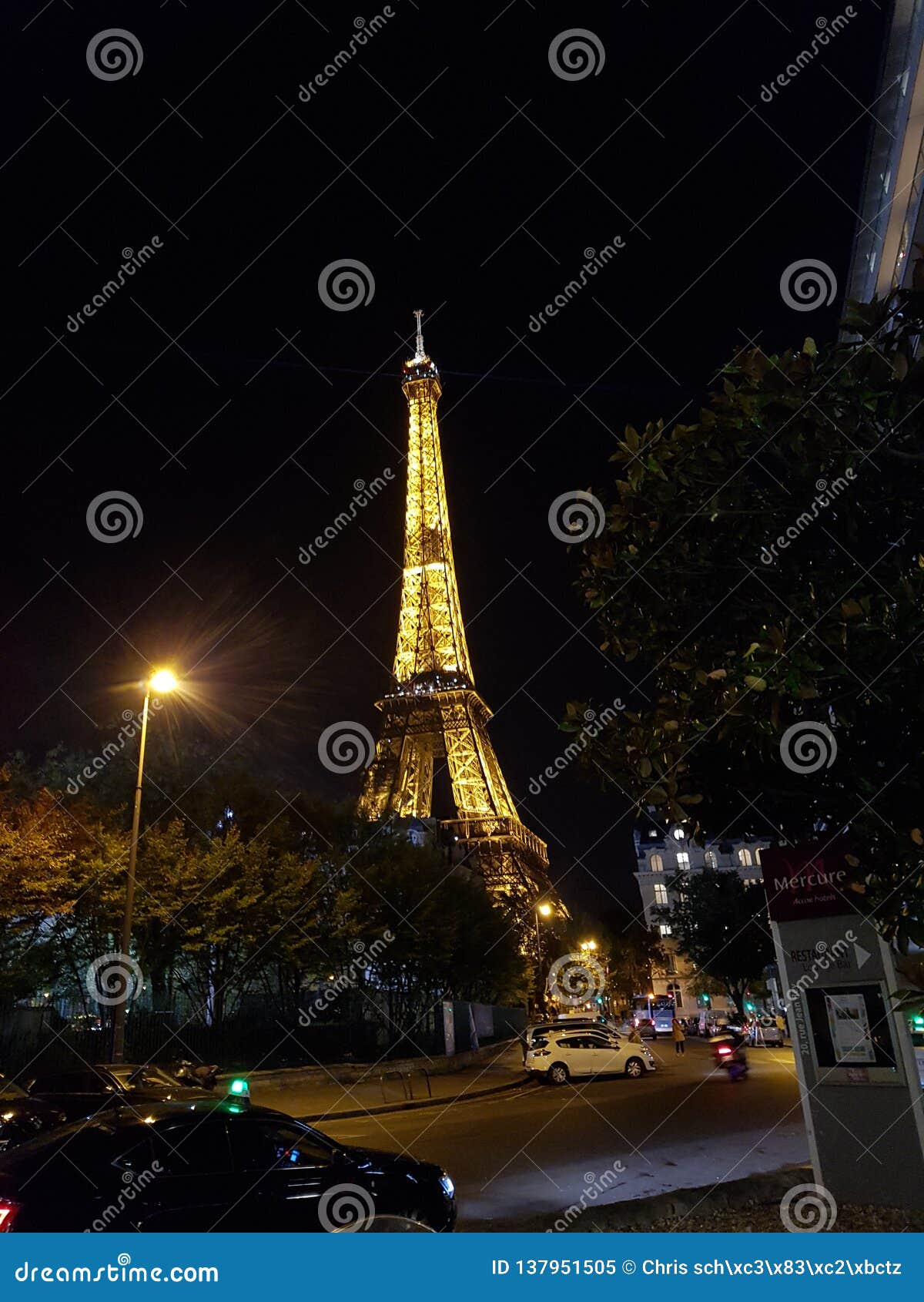 Eifel tower editorial image. Image of tower, eifel, lights - 137951505