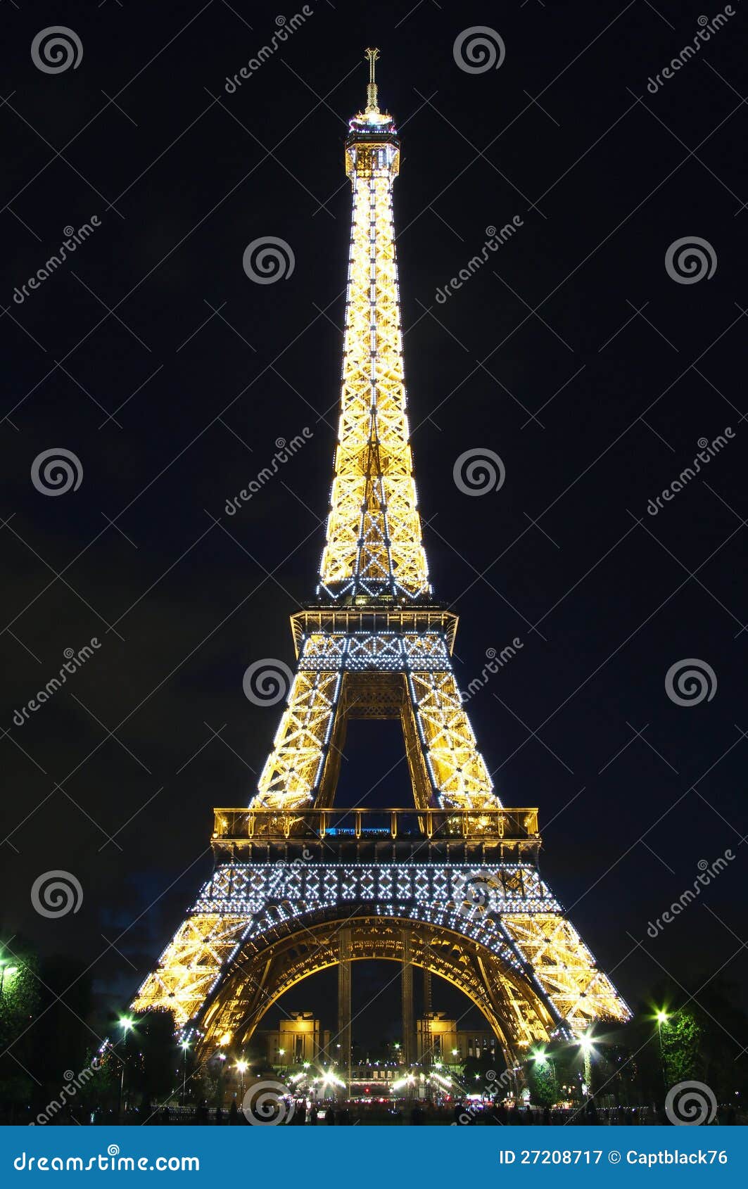 Eiffel Tower with Beautiful Light Pattern Editorial Photography - Image ...