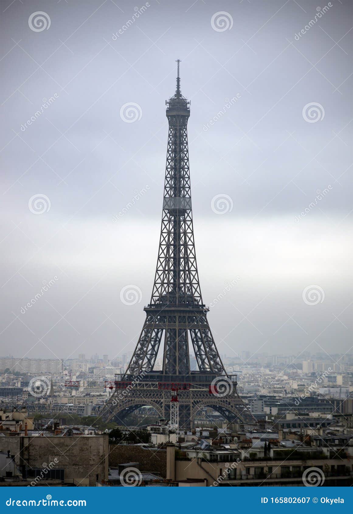 Eiffel Tower on a fall day stock image. Image of fall - 165802607