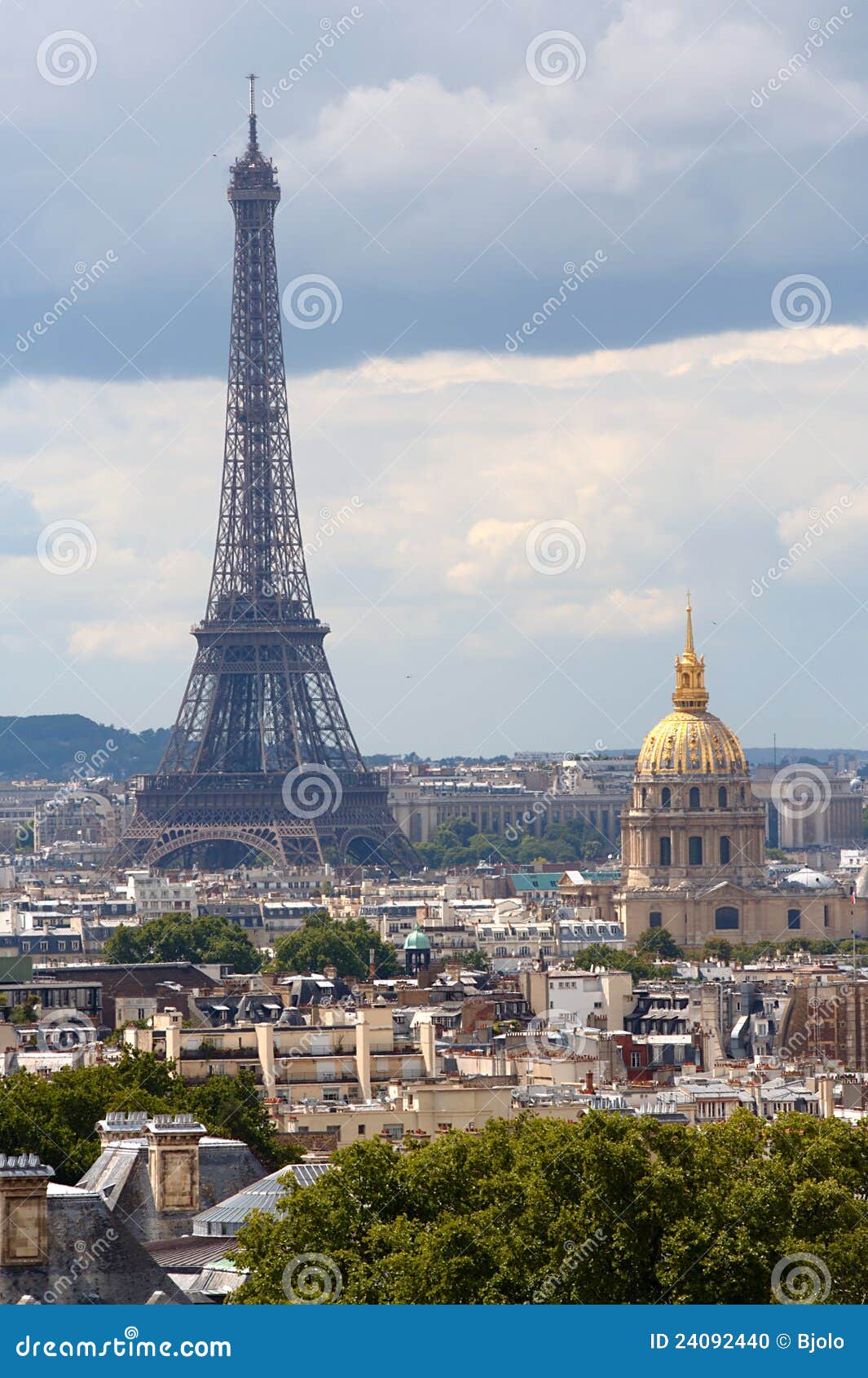 Eiffel Tower and Les Invalides, Paris Stock Photo - Image of gold, town ...