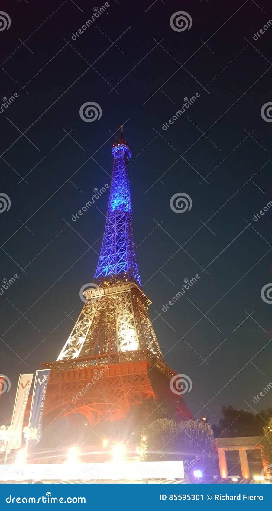 Eiffel tower editorial photo. Image of colors, paris - 85595301