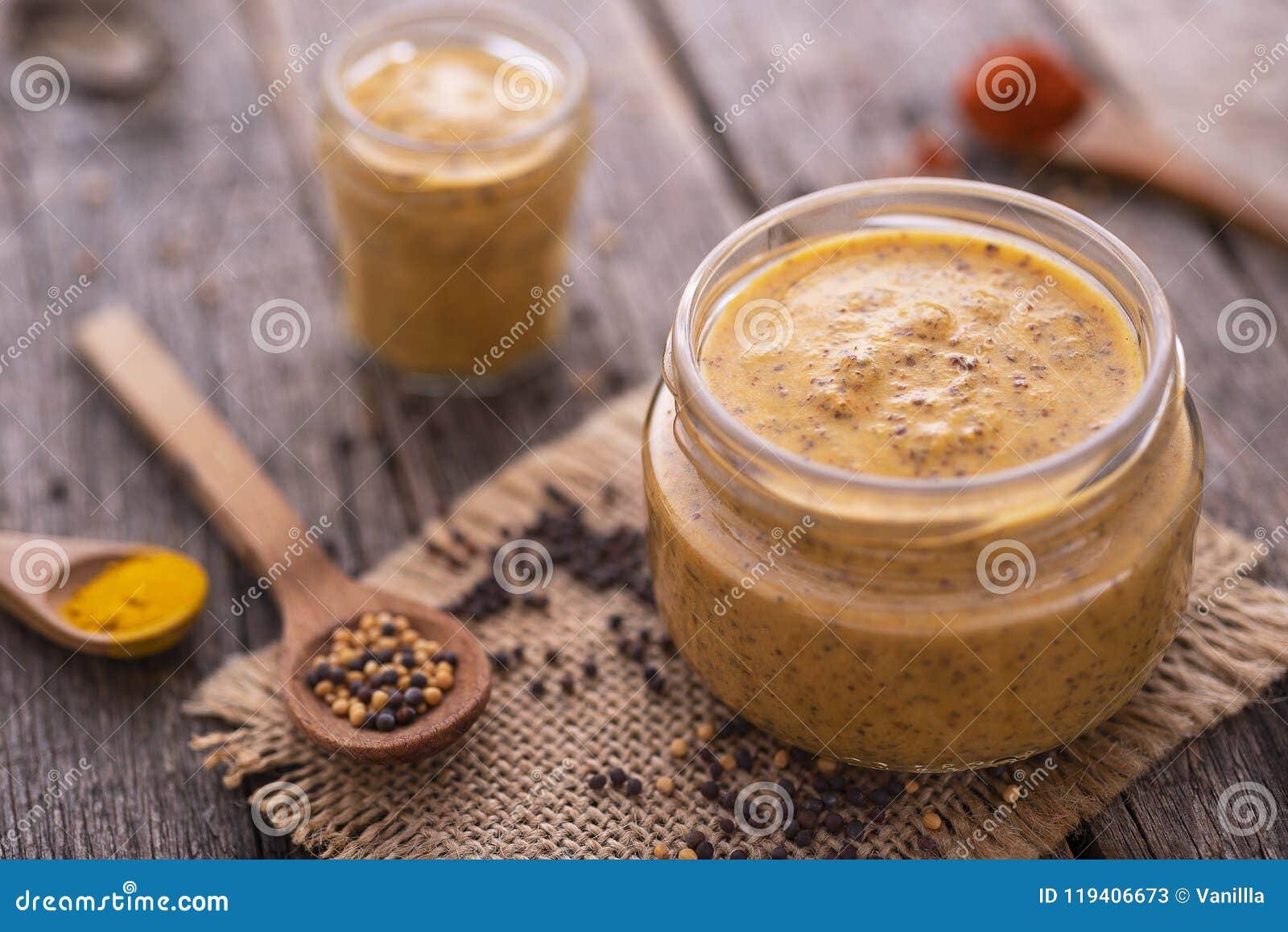 Eigengemaakte mosterd stock afbeelding. Image of traditioneel - 119406673