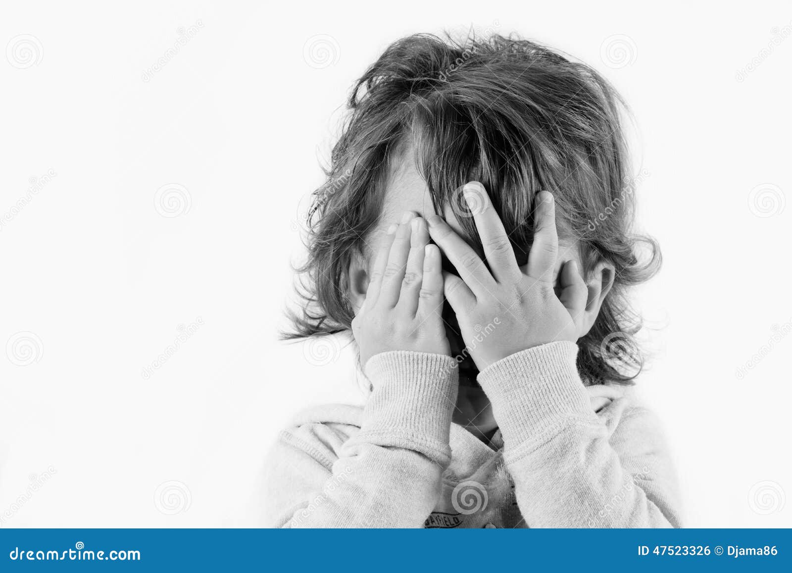 Ein ängstliches Kind stockfoto. Bild von zicklein, schrecken - 47523326