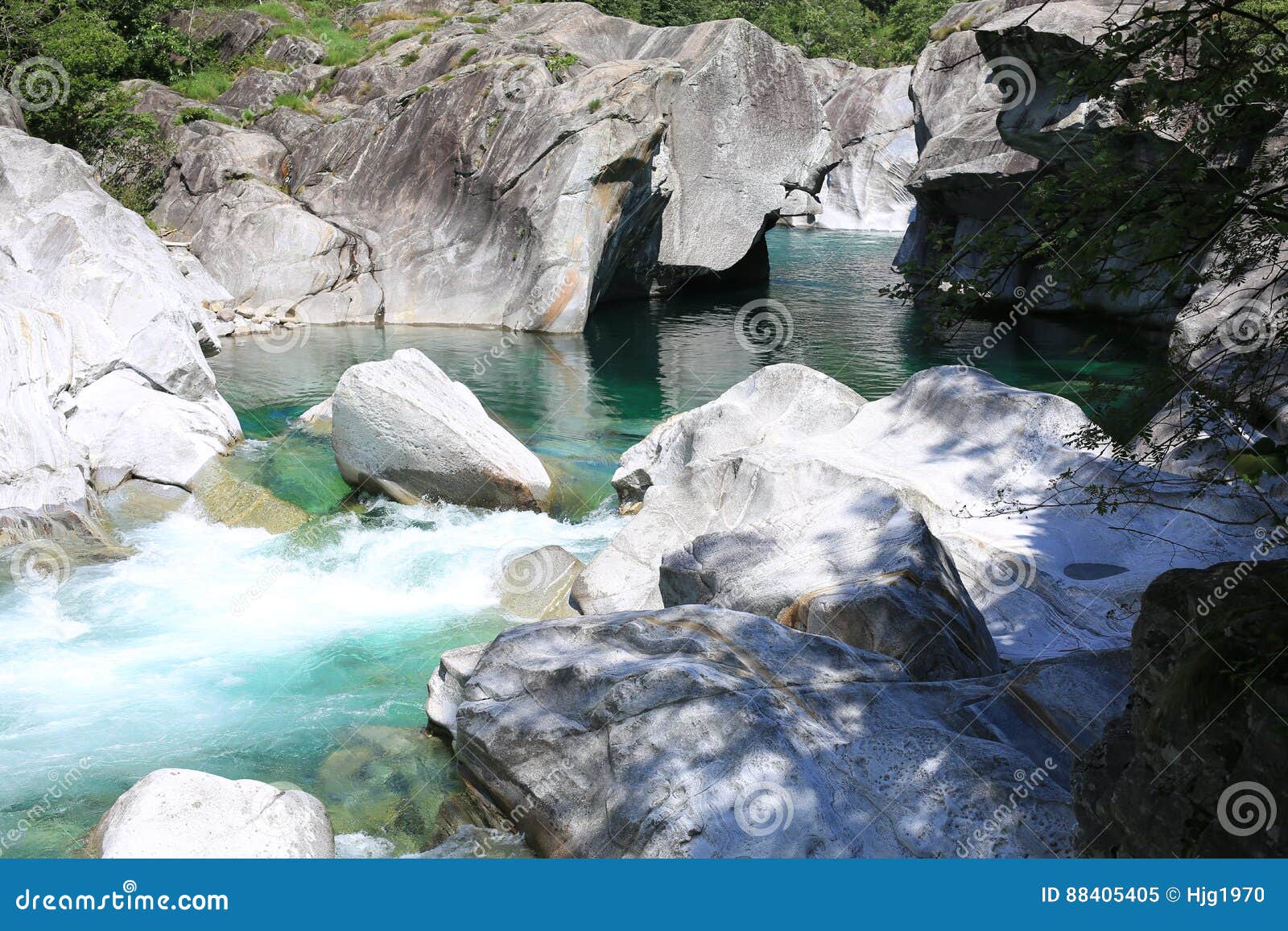 Ein Gerinne in Tessin, Die Schweiz Stockbild - Bild von wildnis ...