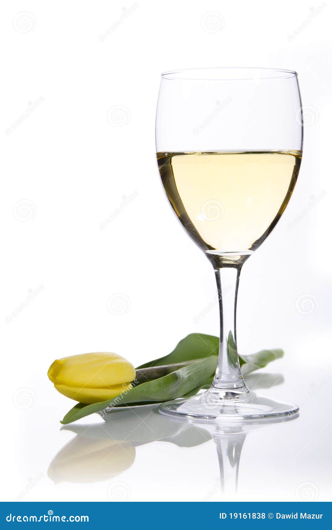 Ein Glas Wein stockfoto. Bild von aroma, getränk, wein - 19161838