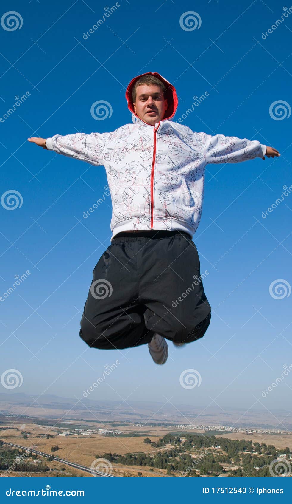 Ein Mann im freien Fall stockfoto. Bild von freiheit - 17512540