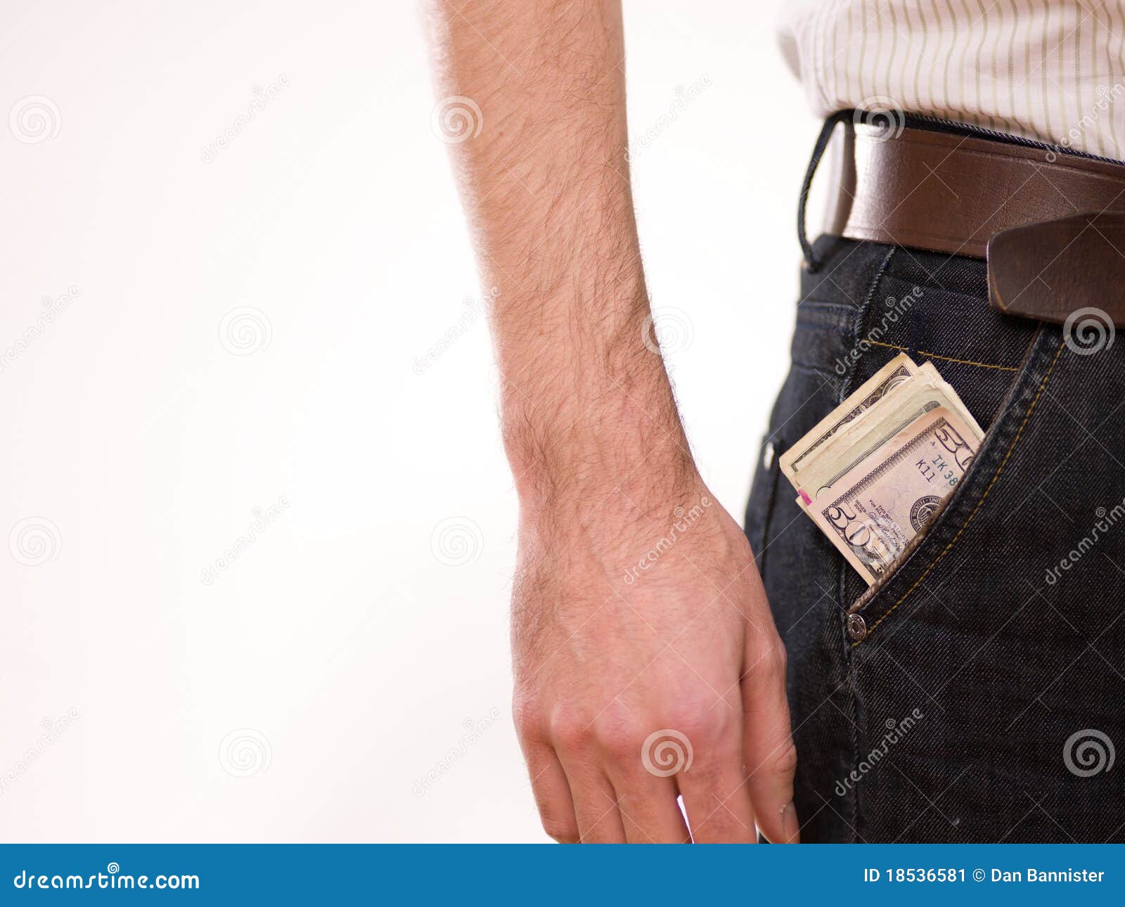 Ein Mann Mit Geld in Seiner Tasche Stockbild - Bild von vereinigt, geld ...