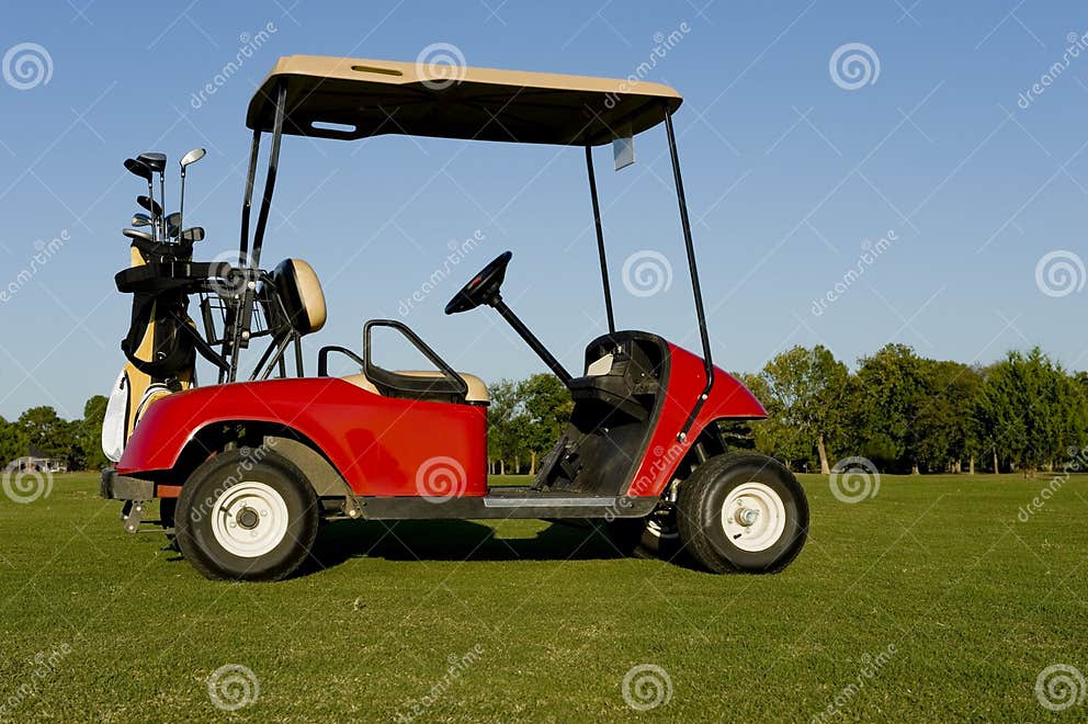 Ein Roter Golf-Wagen Oder Ein Buggy Stockbild - Bild von sport, wagen ...