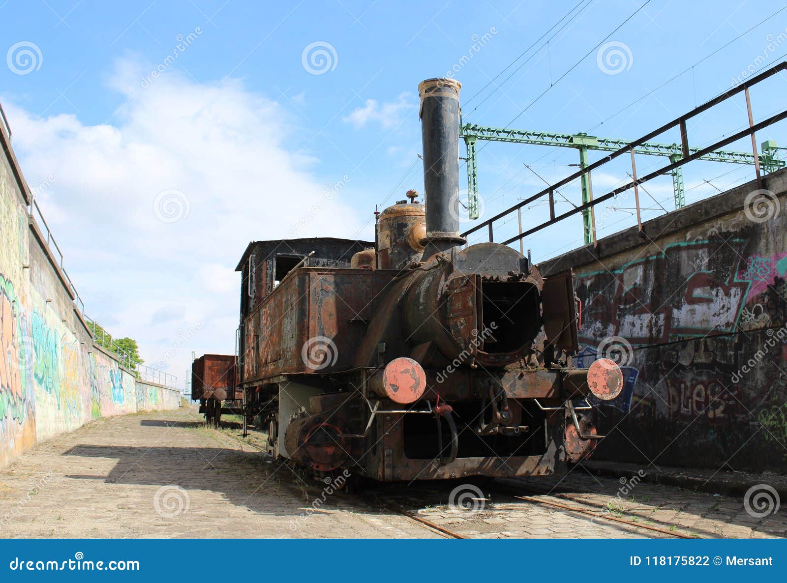 Ein sehr alter Zug redaktionelles stockfotografie. Bild von rost ...