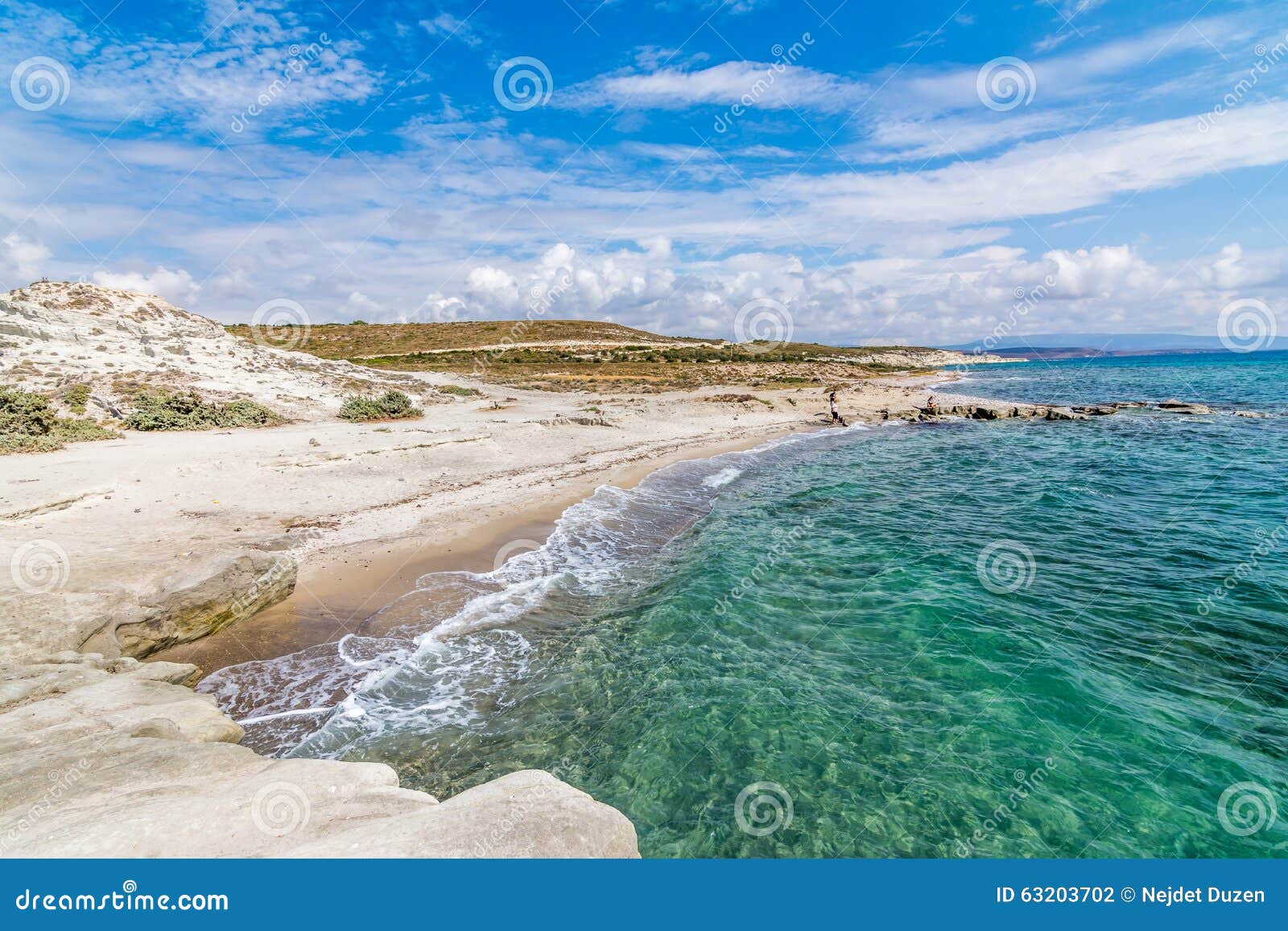 Ein Strand in Alacati stockfoto. Bild von izmir, bewölkt - 63203702