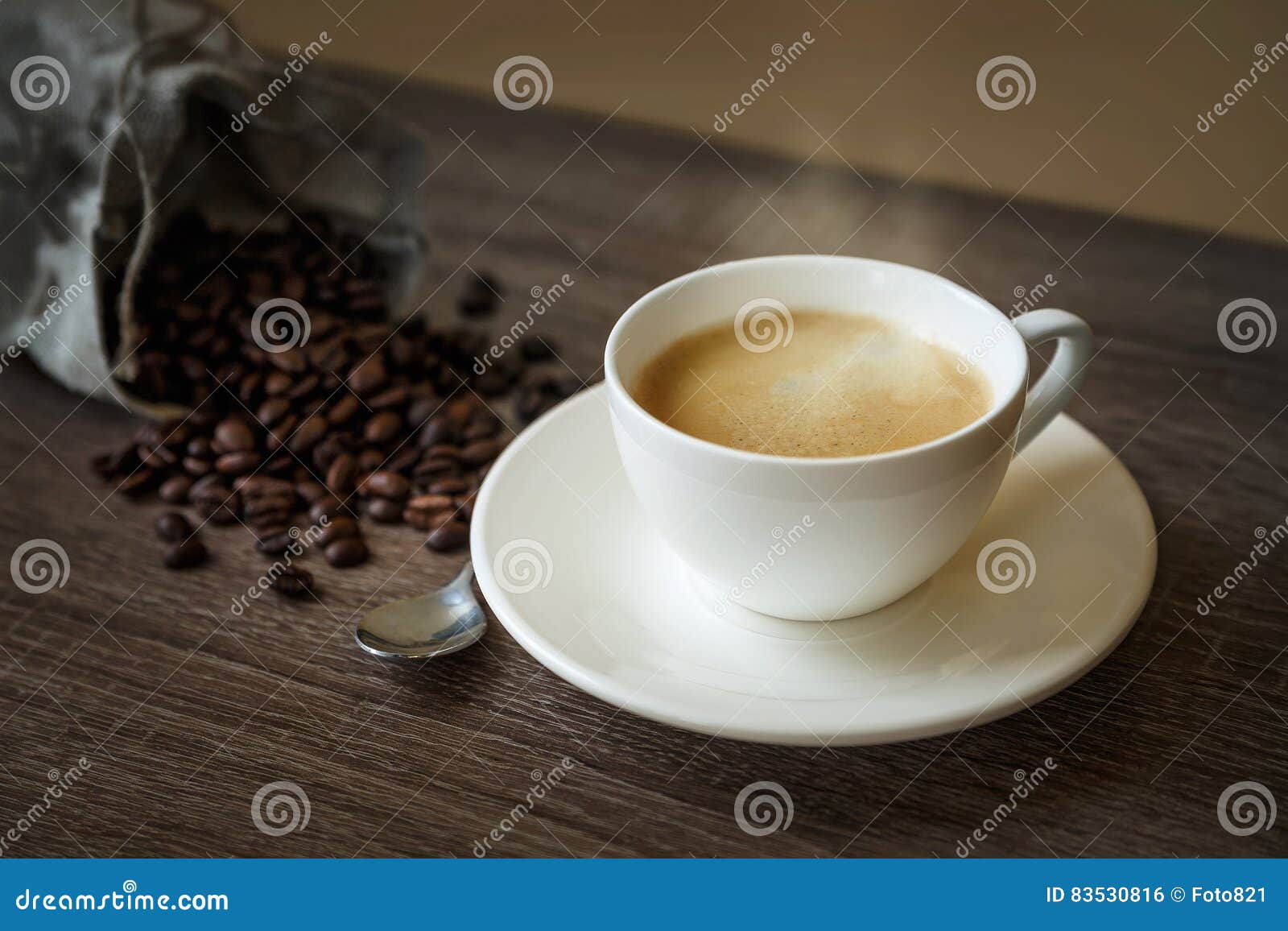 Ein Tasse Kaffee stockfoto. Bild von rustikal, dunkel - 83530816