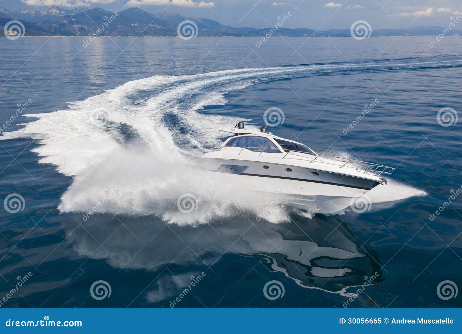 Motorboot stockbild. Bild von motorboot, boot, reise - 30056665