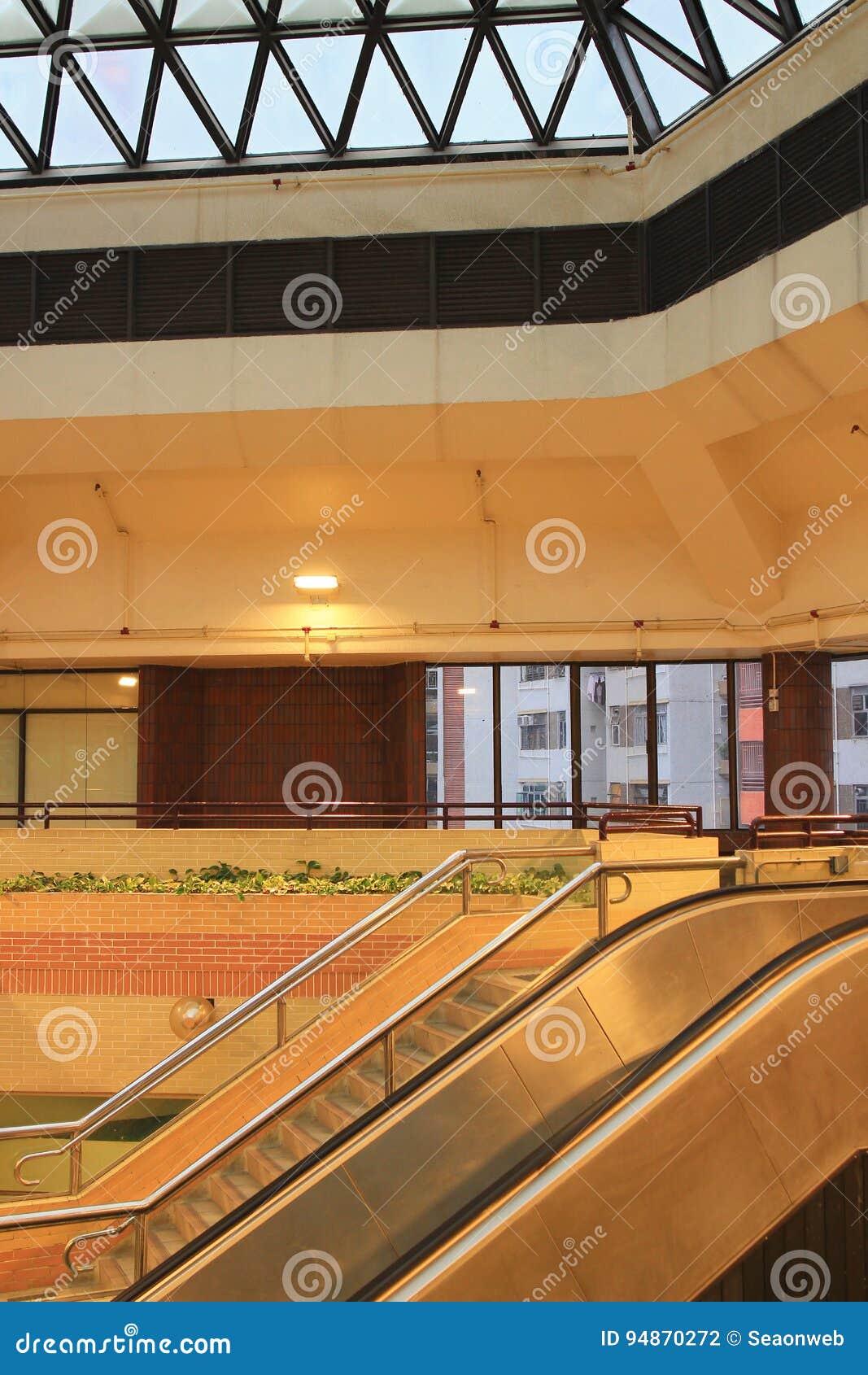 Einkaufszentrum Bei Lei Tung Redaktionelles Stockfotografie - Bild von ...