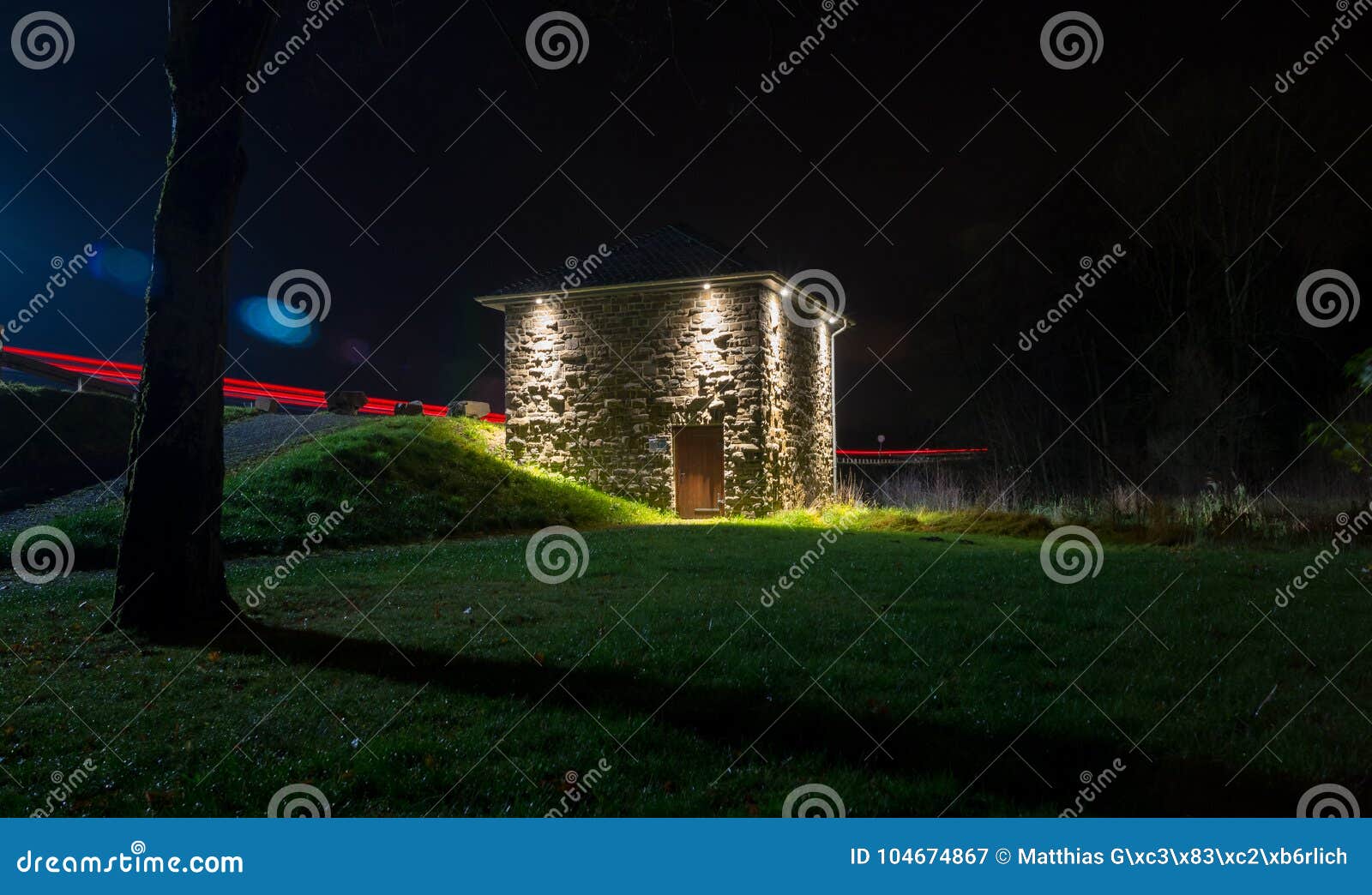 Eishaus in Der Stadt Hallenberg Stockbild - Bild von grün, wand: 104674867
