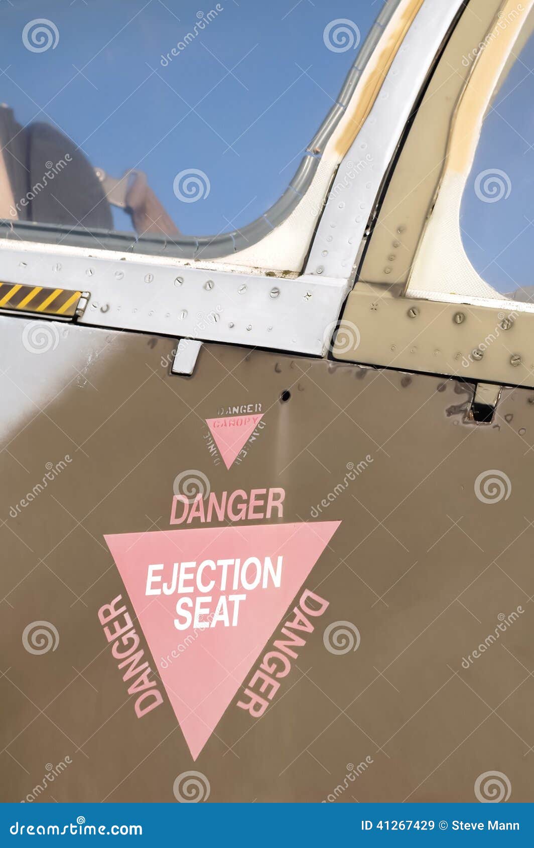 Ejection seat stock image. Image of power, escape, cockpit - 41267429