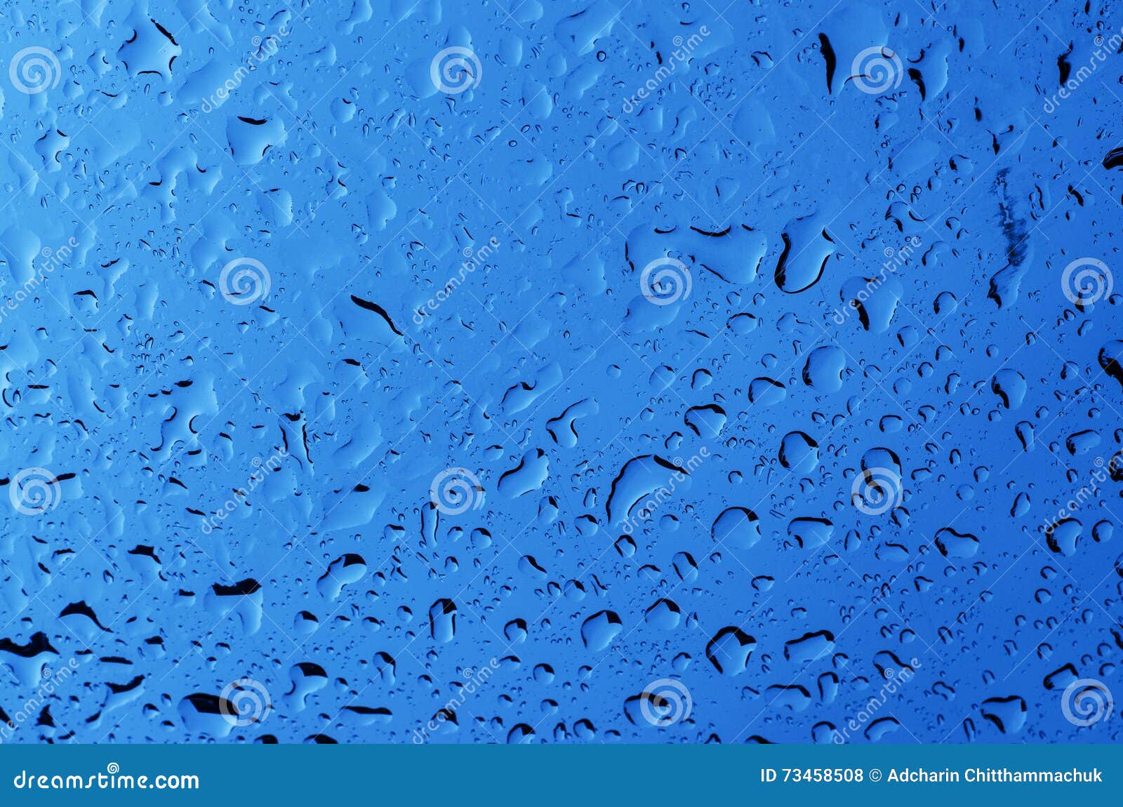 El agua azul cae el fondo foto de archivo. Imagen de salud - 73458508