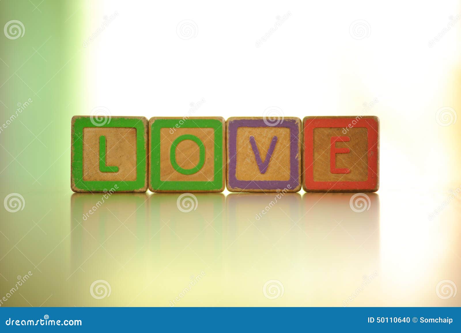 El alfabeto en amor foto de archivo. Imagen de rojo, kindergarten ...