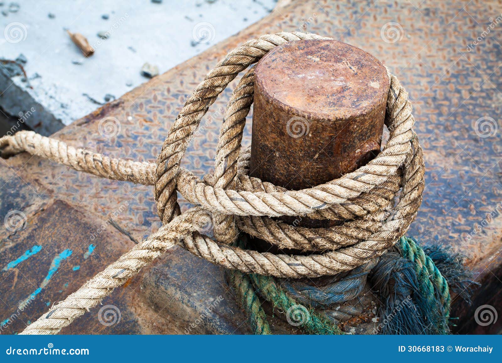 El amarrar imagen de archivo. Imagen de seguridad, barco - 30668183