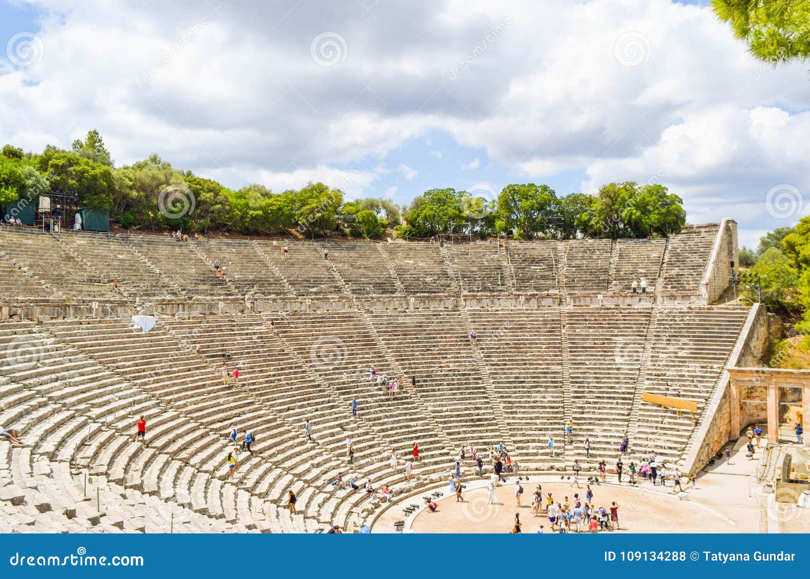 El anfiteatro Epidaurus foto de archivo editorial. Imagen de teatro ...