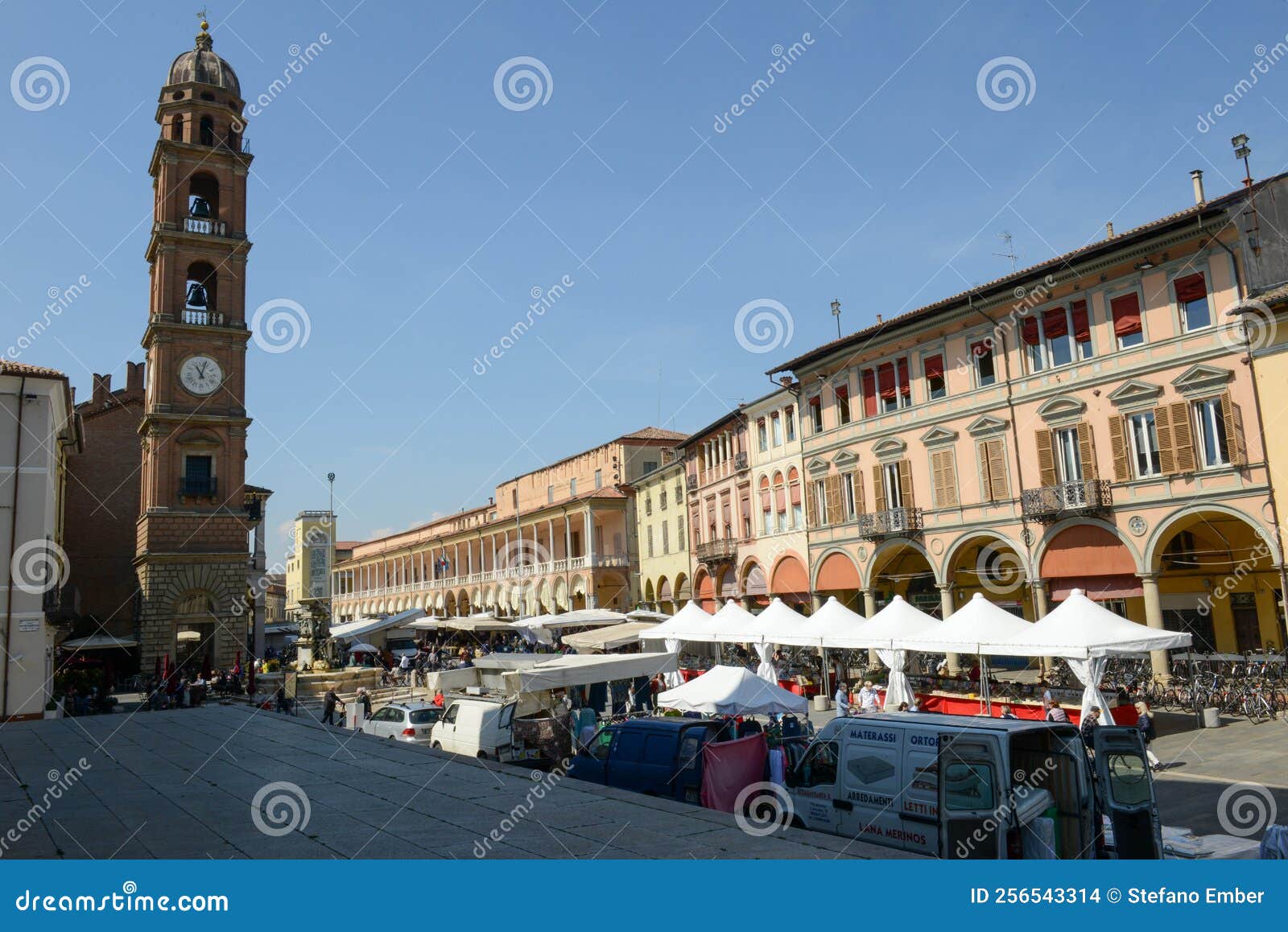 El Antiguo Centro De Faenza En Italia Imagen de archivo editorial ...