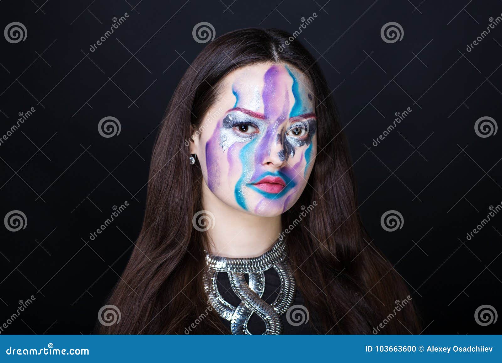 El Arte De La Mujer Compone Foto de archivo - Imagen de muchacha ... El Arte De La Mujer Compone Foto de archivo - Imagen de muchacha ...