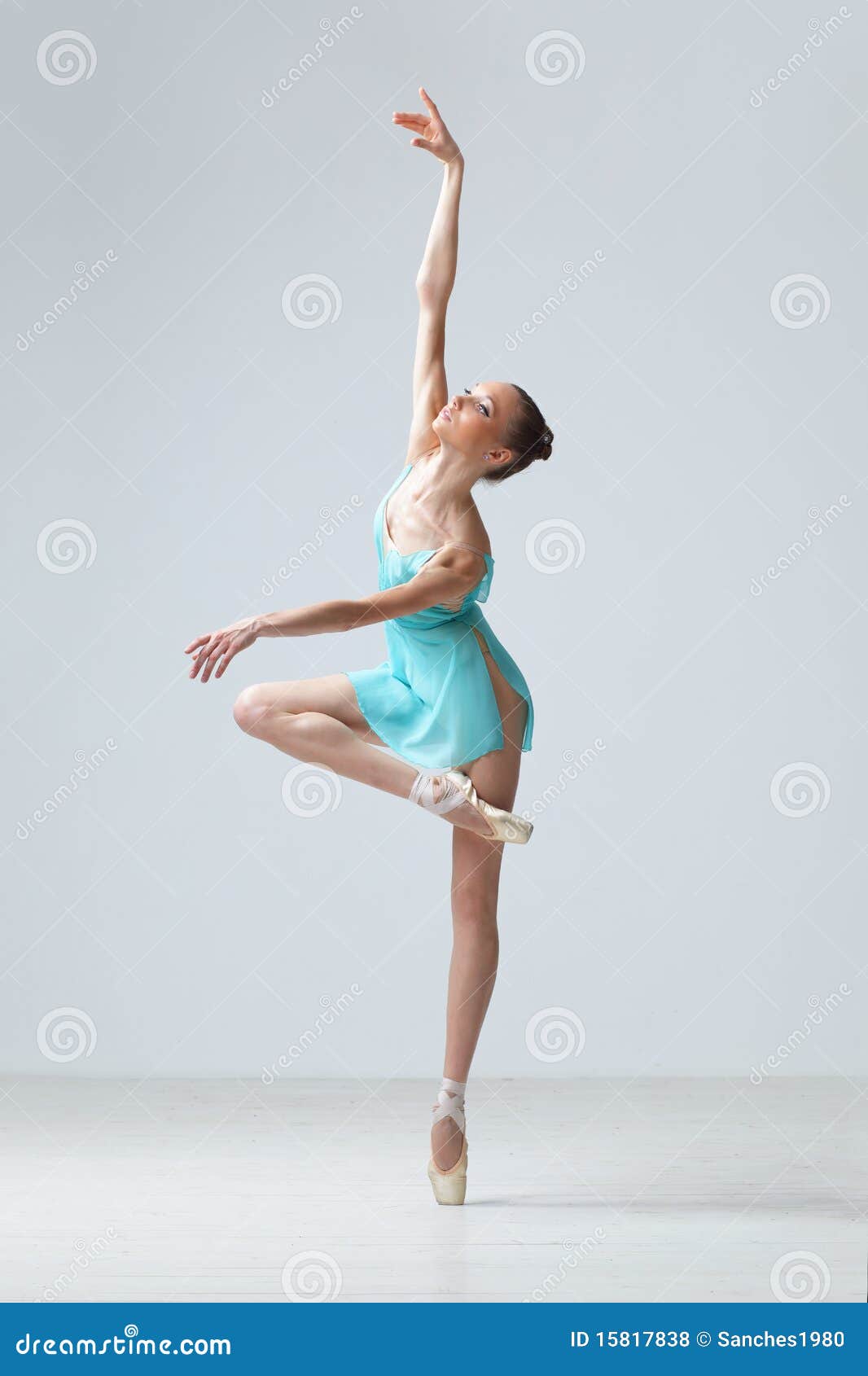 El bailarín foto de archivo. Imagen de teatral, ballet - 15817838