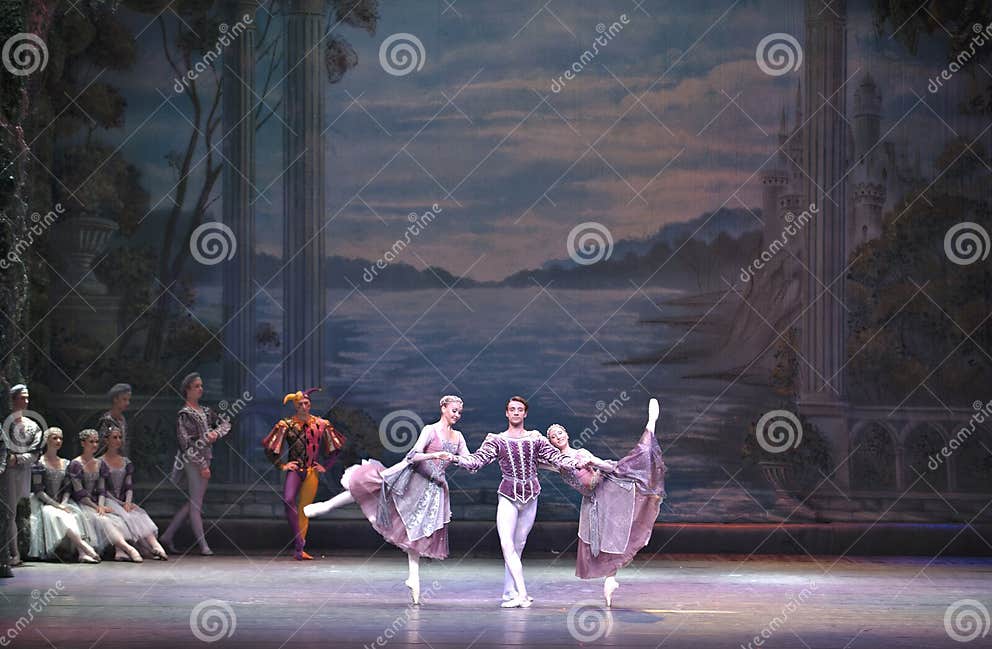 El ballet se realiza imagen de archivo editorial. Imagen de rusia ...