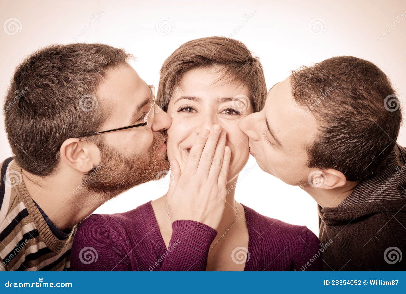 El besarse foto de archivo. Imagen de confianza, pares - 23354052