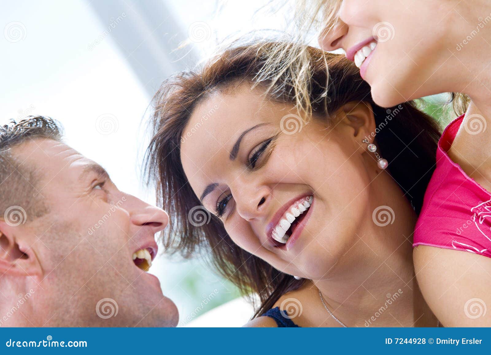 El bromear foto de archivo. Imagen de novio, positividad - 7244928