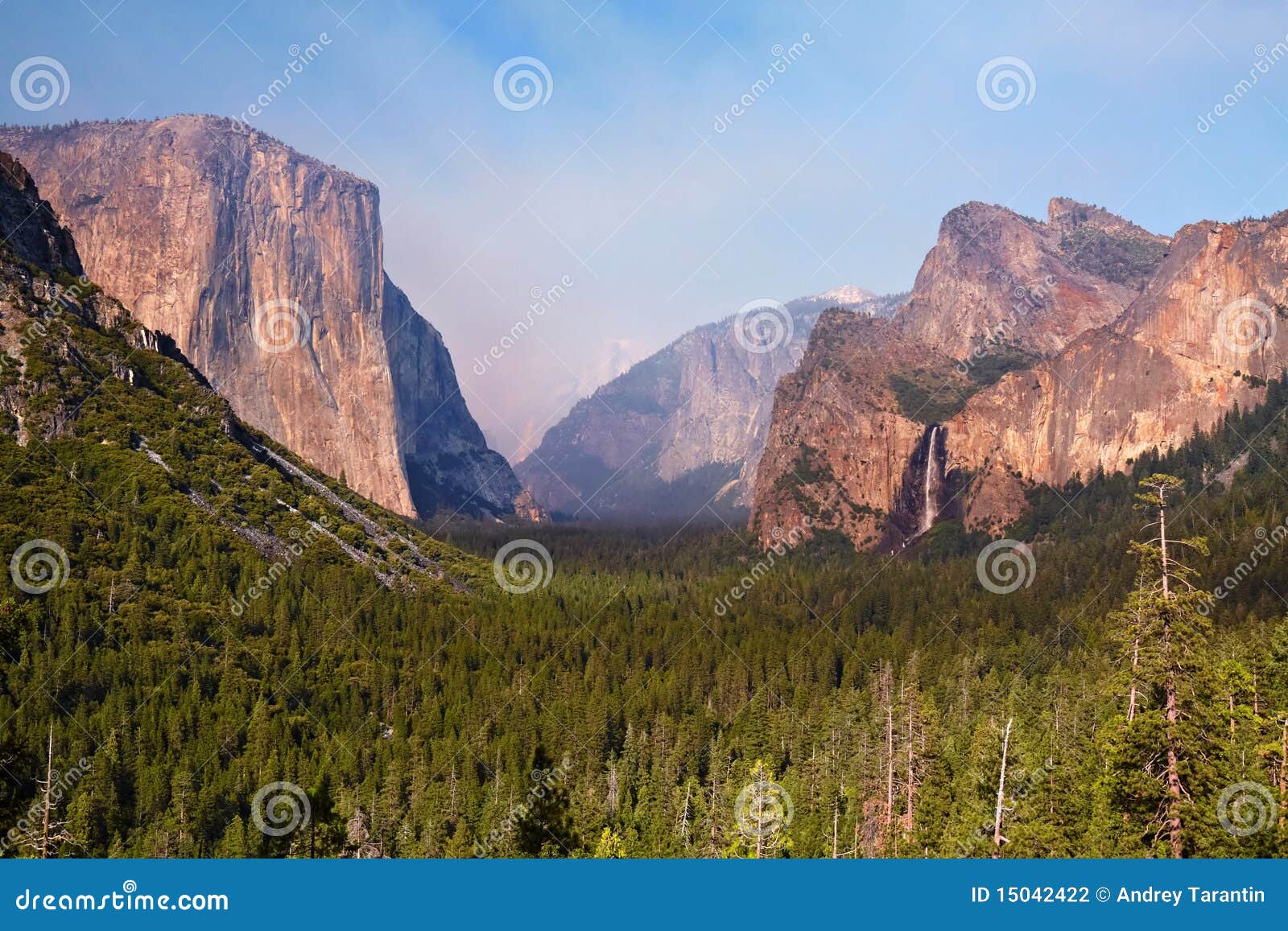 El Capitan, Yosemite Valley Stock Photo - Image of landscape, blue ...