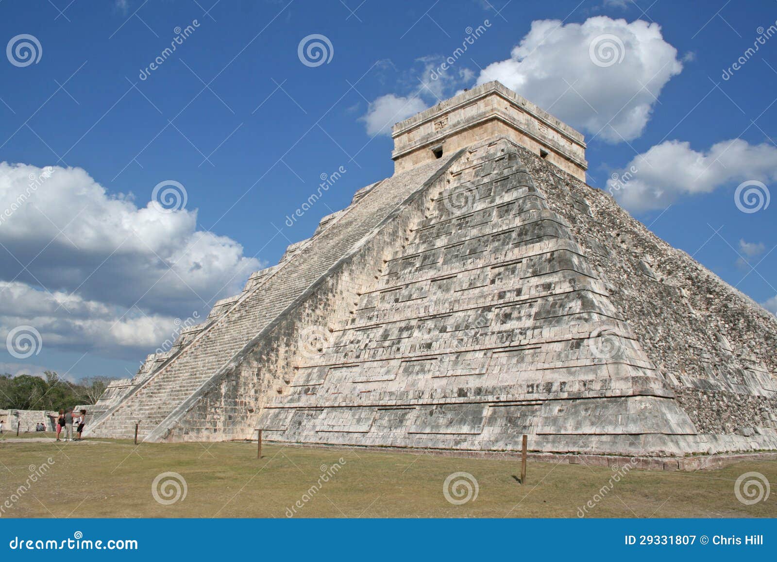 El Castillo stock image. Image of civilizations, chichen - 29331807