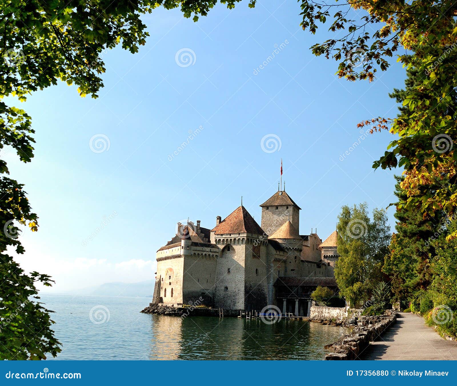 El castillo de Chillon imagen editorial. Imagen de cielo - 17356880