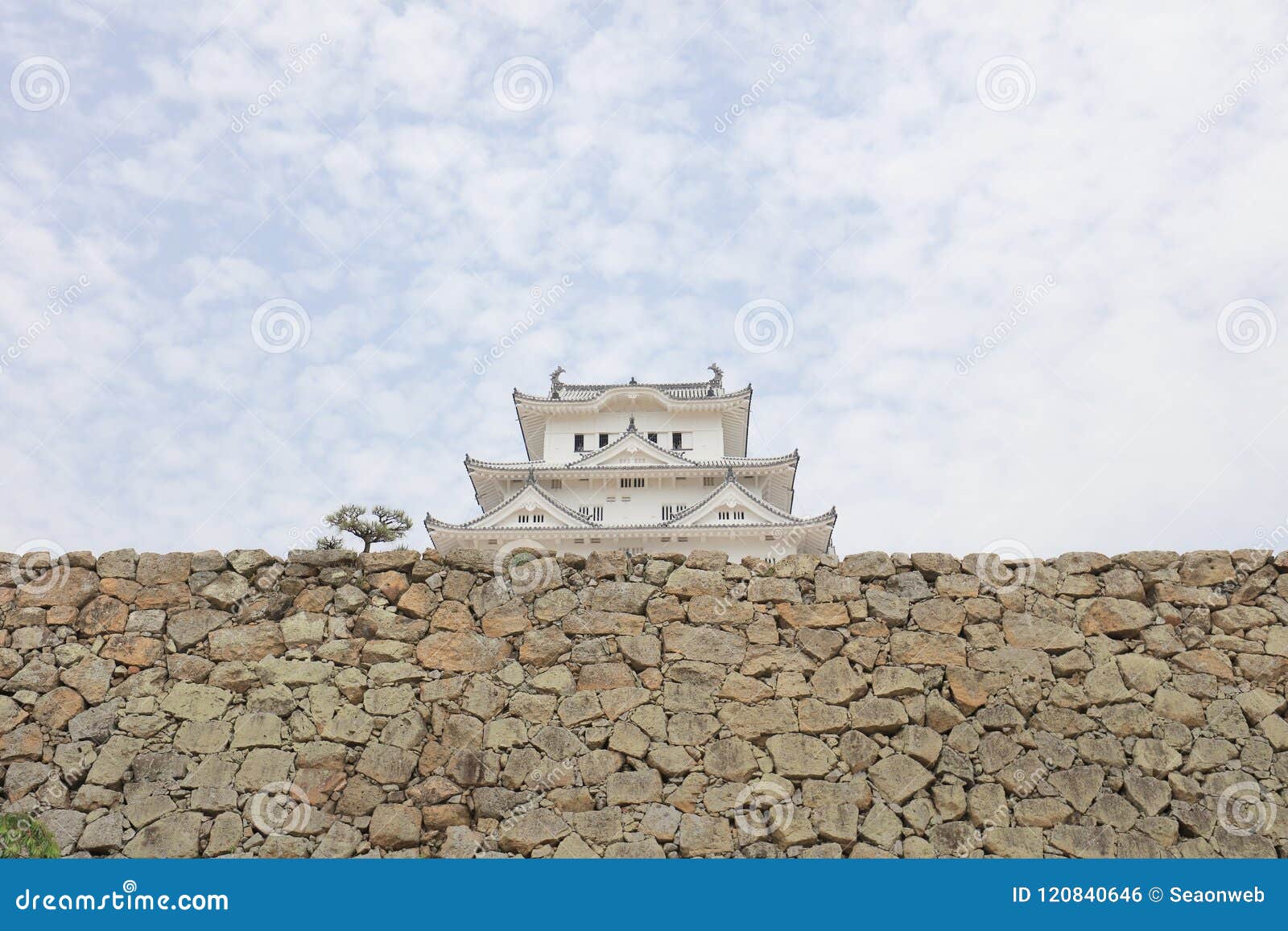 El Castillo De Himeji, El Castillo Blanco De La Garza, Foto de archivo ...